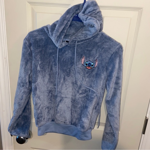 Disney | Tops | Disney Lilo Stitch Cropped Hoodie Sweatshirt Womens ...